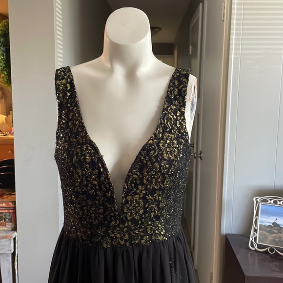 Ark & Co | Dresses | Ark Co Black And Gold Sequin Lace Evening Gown ...